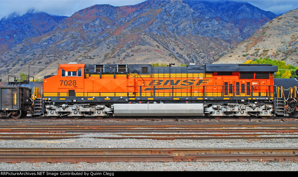 BNSF 7028